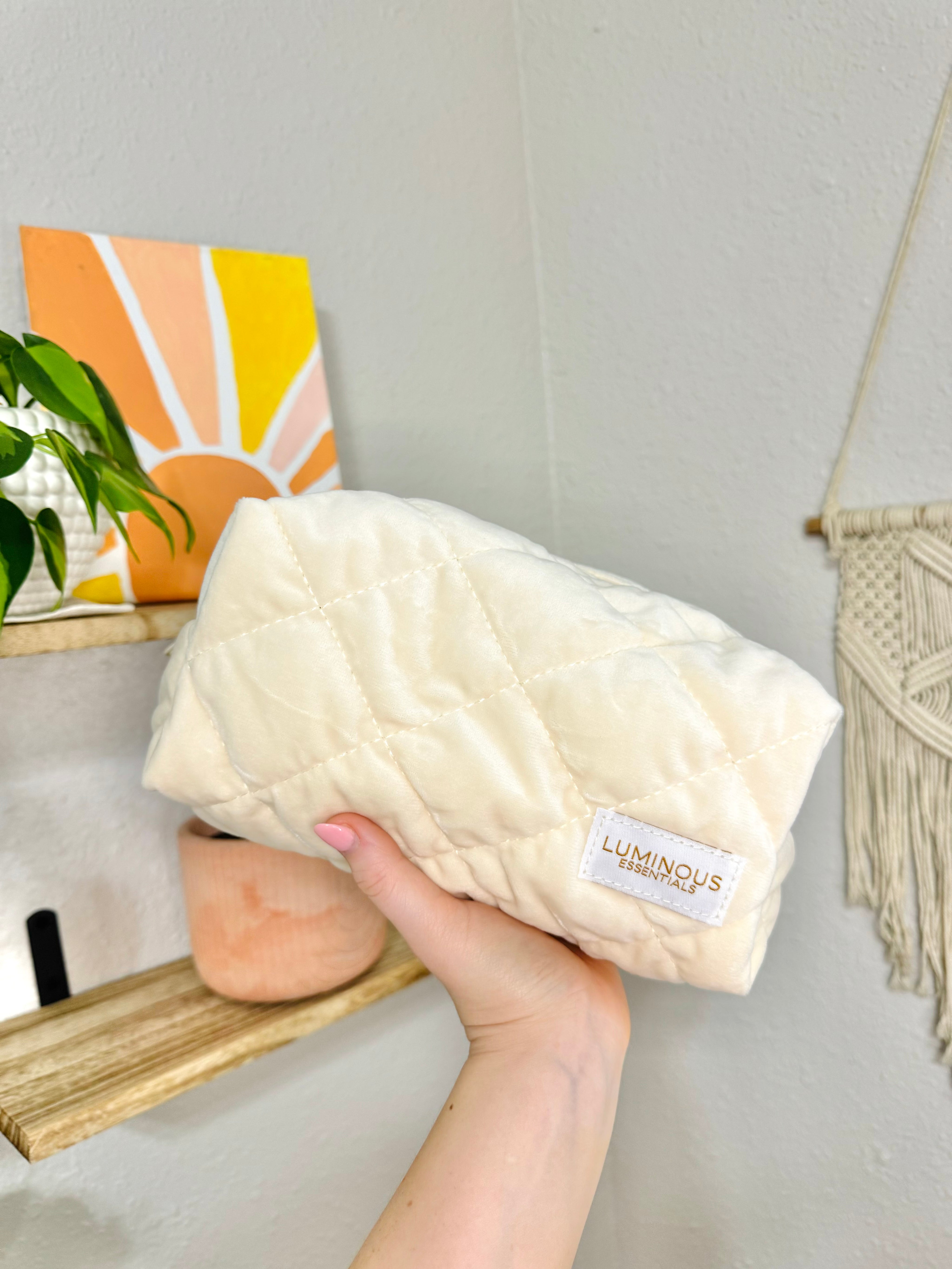 Homepage – Luminous Essentials